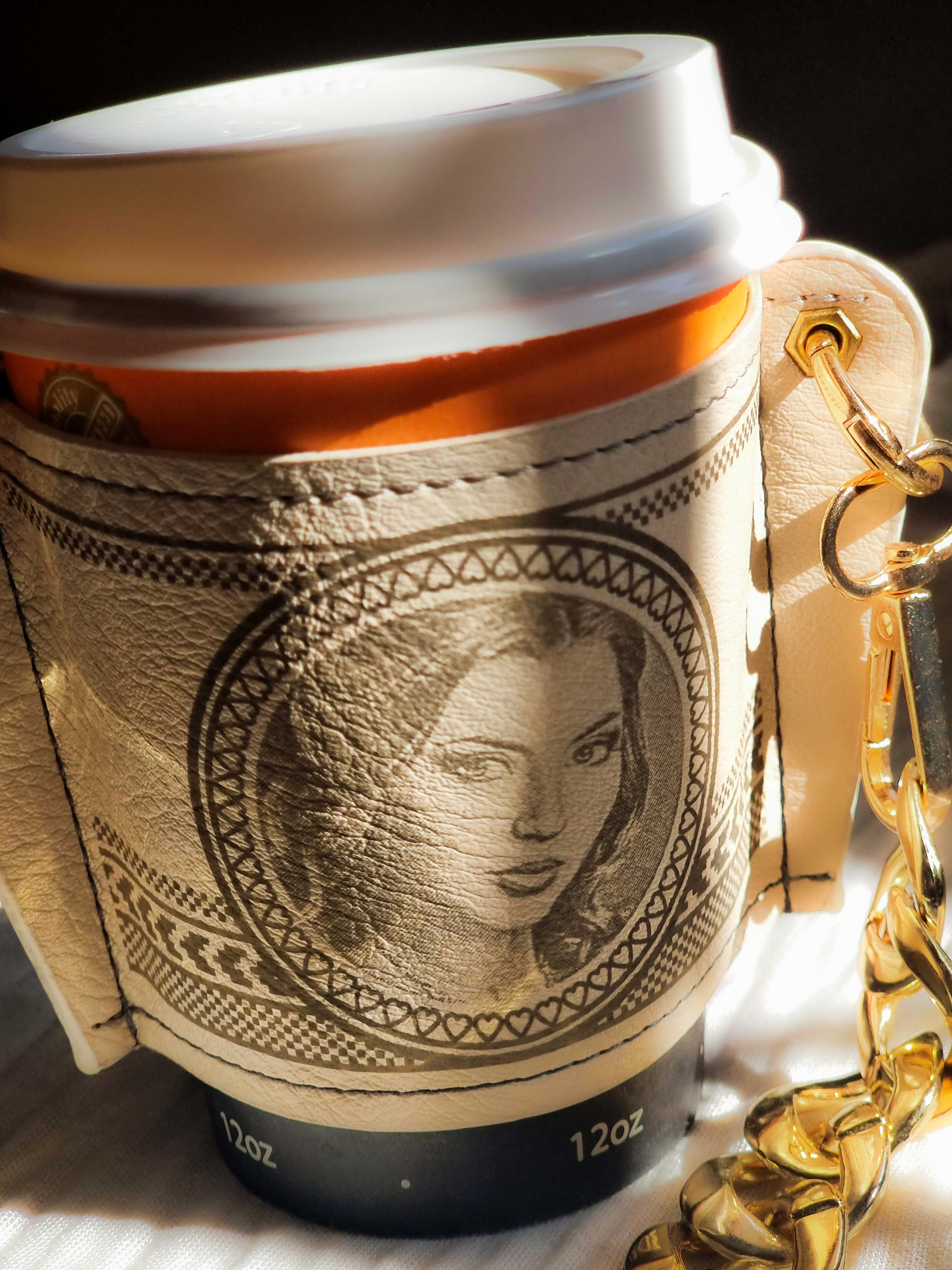 Cup Holders – Up Trend